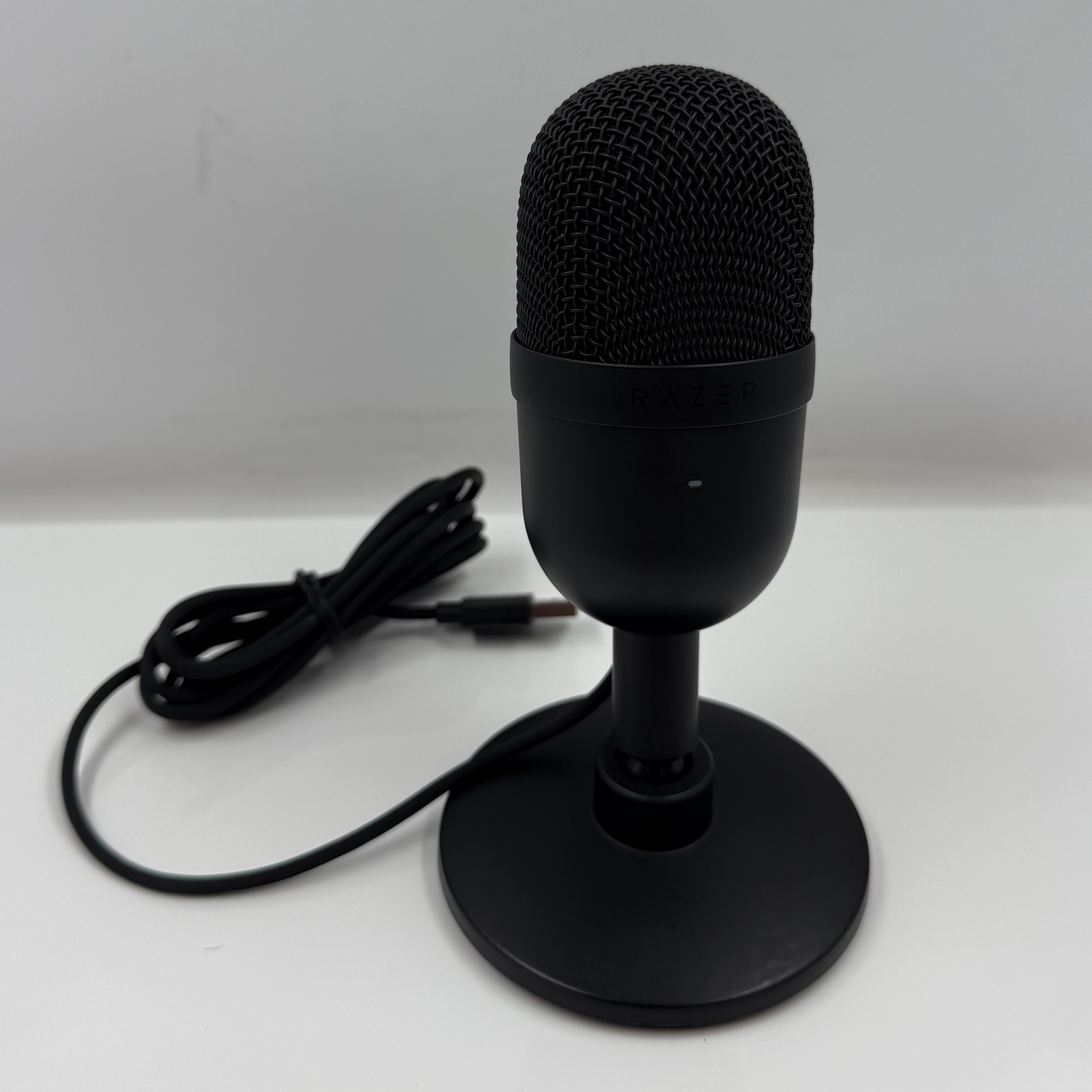 Pre-owned RAZER SEIREN MINI MICROPHONE - Own4Less